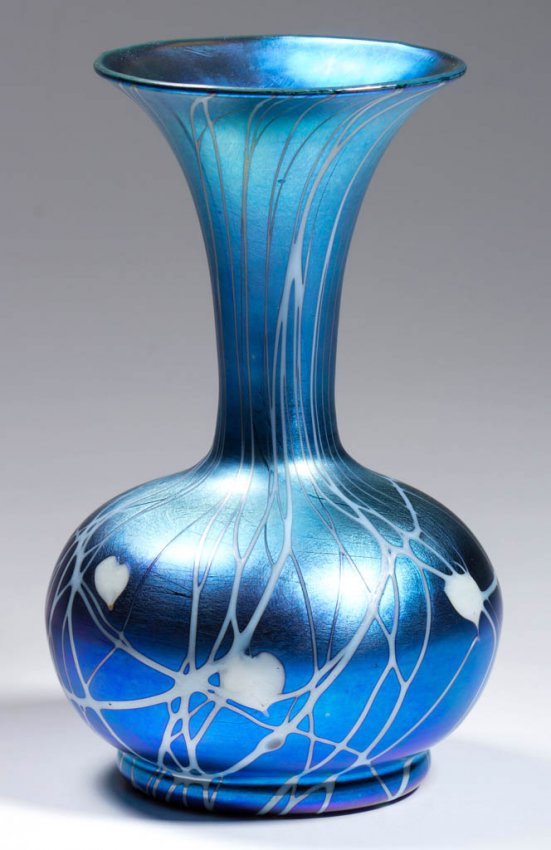 DURAND HEART AND VINE VASE : Lot 800