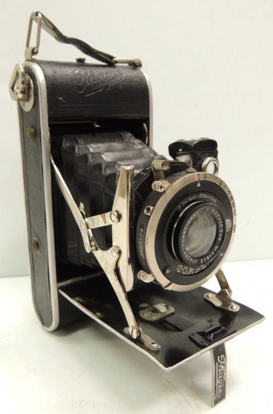 165: Ihagee folding camera with compur by F. Deckel-Mün : Lot 165