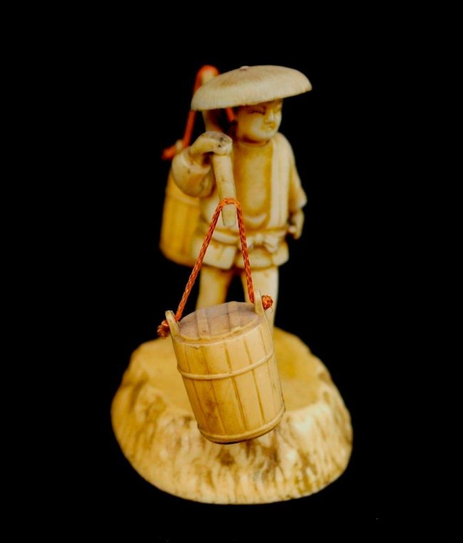 Lot of 2 Japanese Celluloid Miniature Figurines - : Lot 247