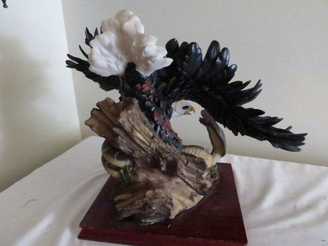 464: MONTEFIORI COLLECTION EAGLE FIGHTING SNAKEG COBRA : Lot 464