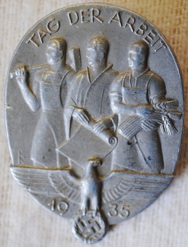 1935 German Nazi pin “Tag Der Arbeit” with Swastika : Lot 74