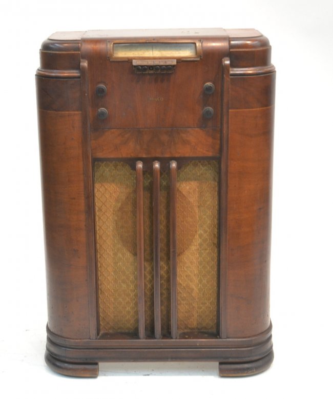 PHILCO CONSOLE RADIO ; MODEL 40-165 : Lot 201