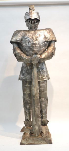 LARGE TIN KNIGHT IN SUIT OF ARMOR : Lot 219