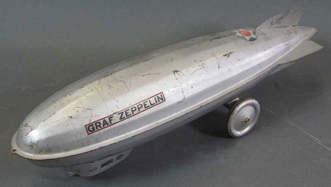 GRAF ZEPPELIN TOY DIRIGIBLE : Lot 88