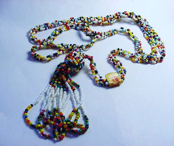 SEMINOLE INDIAN BEADED NECKLACE : Lot 184