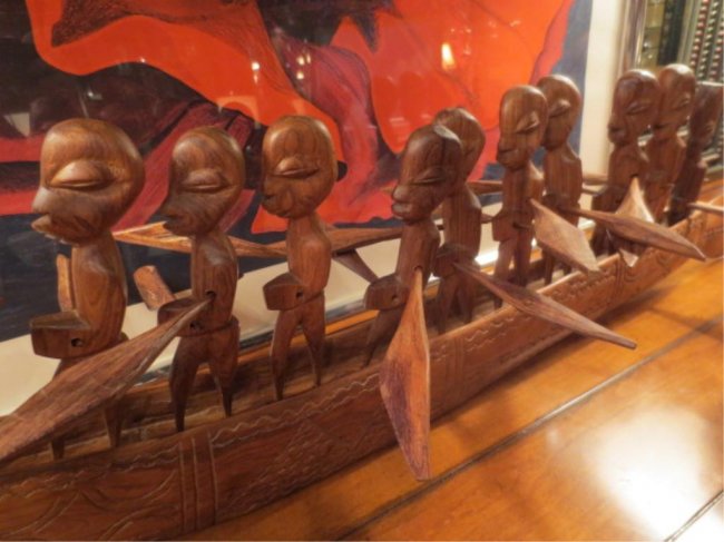 LARGE AFRICAN CARVED WOODEN STATUE - DRAGON BOAT WITH M : Lot 205