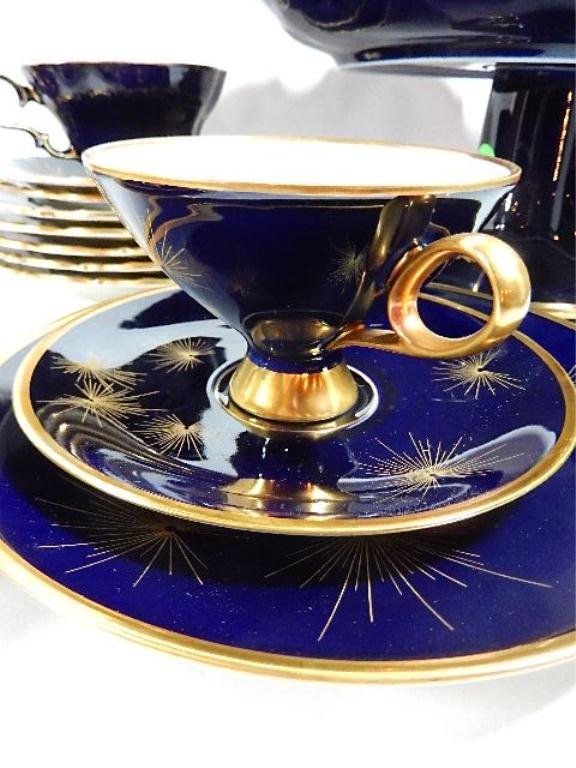 46 PCS ECHT KOBALT CHINA, COBALT BLUE WITH GOLD TRIM, : Lot 50
