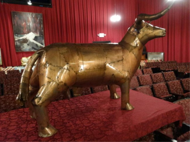 HUGE BULL FORM BARBEQUE GRILL, HANDCRAFTED COPPER : Lot 107D