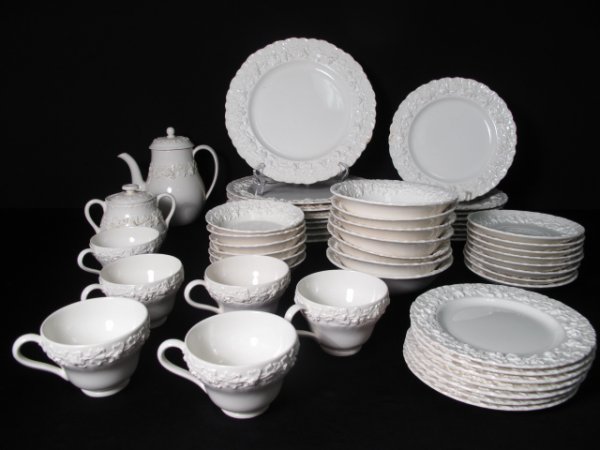 208: 53 PCS WEDGWOOD ETRURIA EMBOSSED QUEENSWARE CHINA : Lot 208