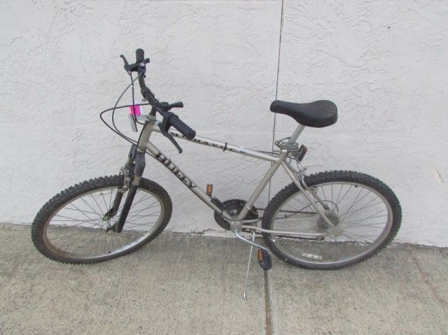 MANS HUFFY BIKE MT. HAVOC 10 SPEED : Lot 291