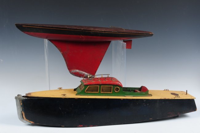 1930s ORKIN CRAFT MASONITE HULL CABIN CRUISER TOY BOAT : Lot 116