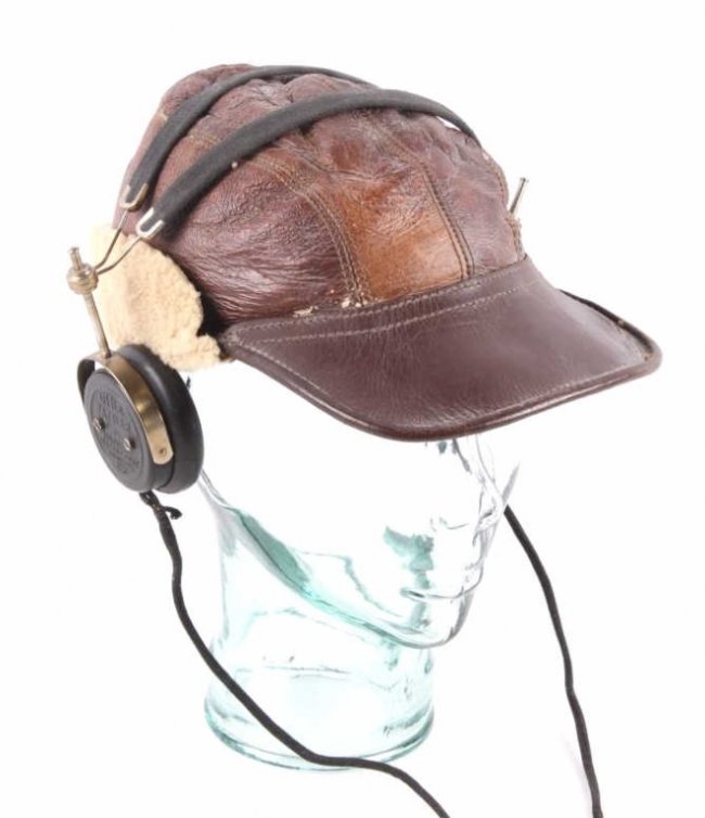 WWII US B-2 Bomber Leather Flight Hat & Headset Th : Lot 110