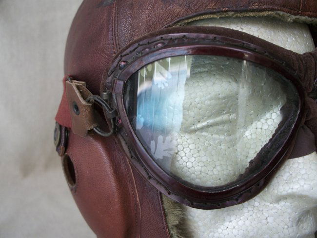 280: JAPANESE LEATHER BOMBER FLIGHT HELMET : Lot 280