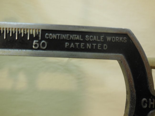 Vintage Continental Scale Works Medical Scale : Lot 11
