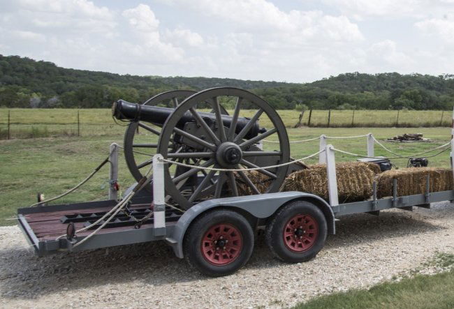 Full-size Civil War-era working reproduction canon : Lot 1