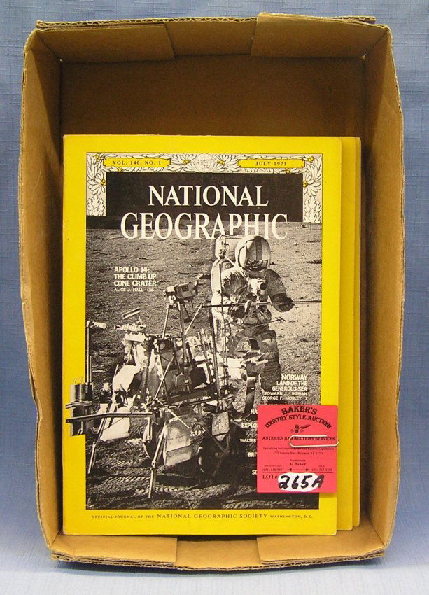 Vintage National Geographic magazines : Lot 646R