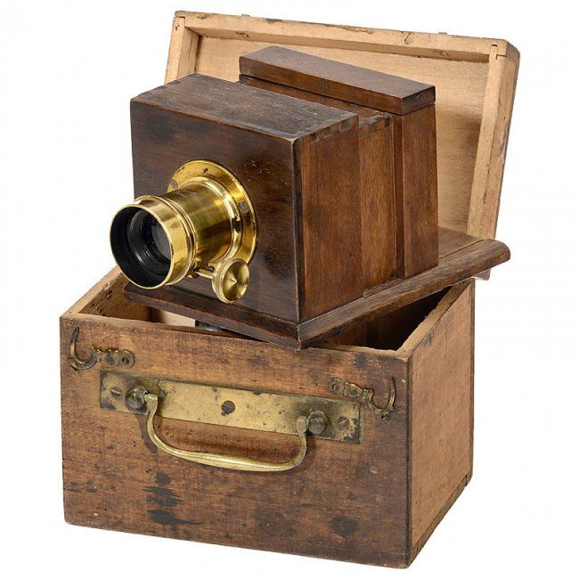 Miniature Sliding Box Camera, c. 1845 : Lot 541