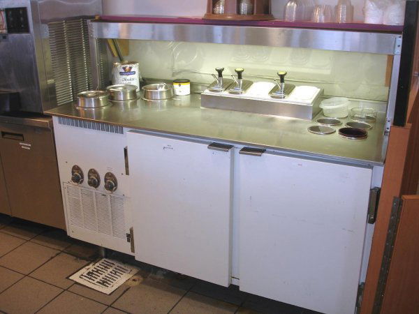 ICE CREAM PREP SUNDAE STATION TOPPING BAR COOLER : Lot 10001