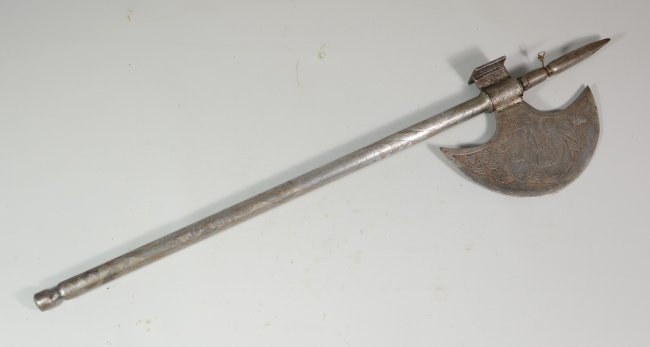 Persian halberd with engraved figures on blade and : Lot 4054