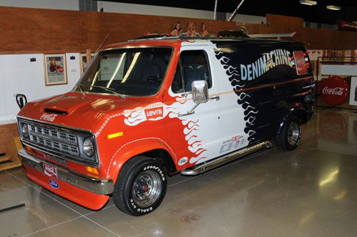 661: OFFICIAL COCA-COLA FORD DENIMACHINE VAN : Lot 661