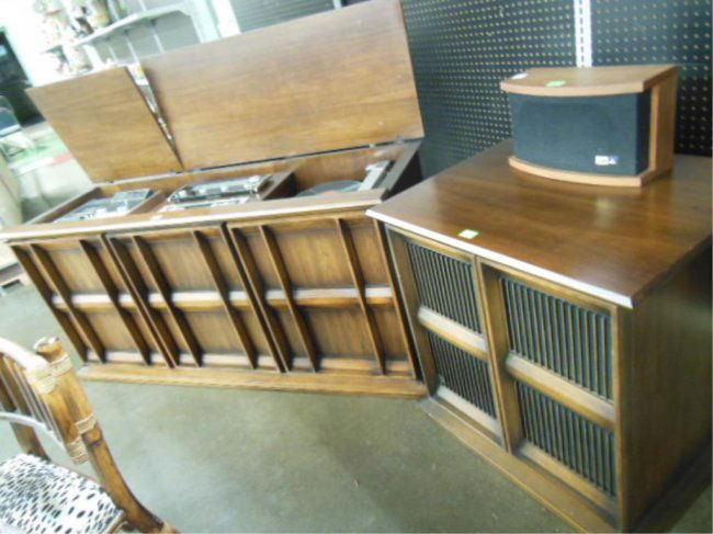 Vintage Marantz/McIntosh Console Hi-Fi System : Lot 730