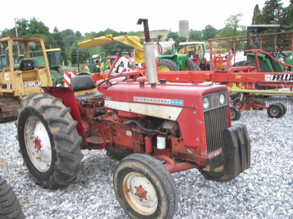 1392: International 444 Diesel Compact Tractor, As-Is : Lot 1392