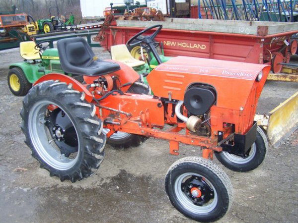 590: Power King 2418 Gear Drive Garden Tractor : Lot 590