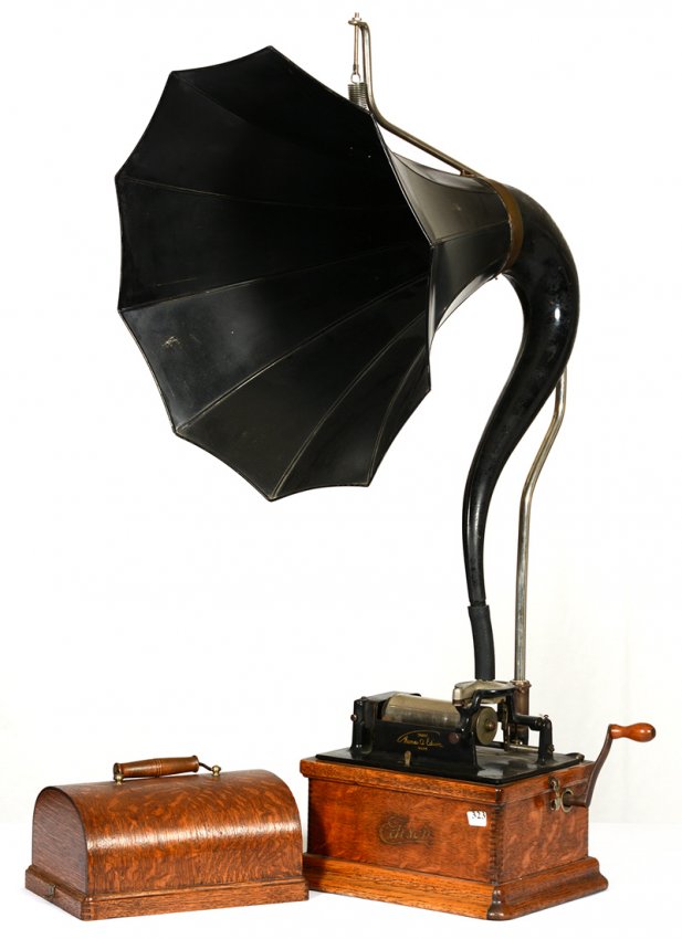 EDISON FIRESIDE PHONOGRAPH MODEL B IN OAK CASE WITH : Lot 323