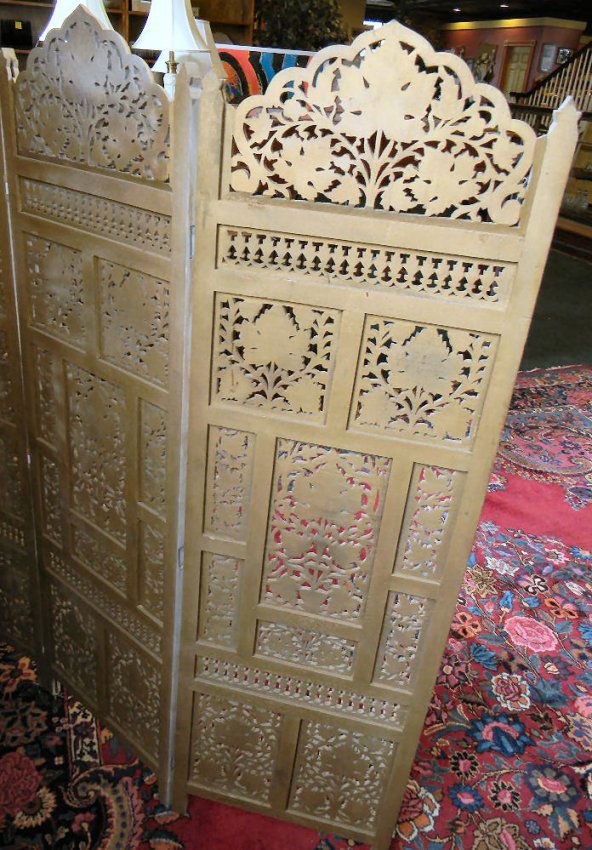 Carved oriental wood folding screen, 50" high, 60" wide : Lot 36Y