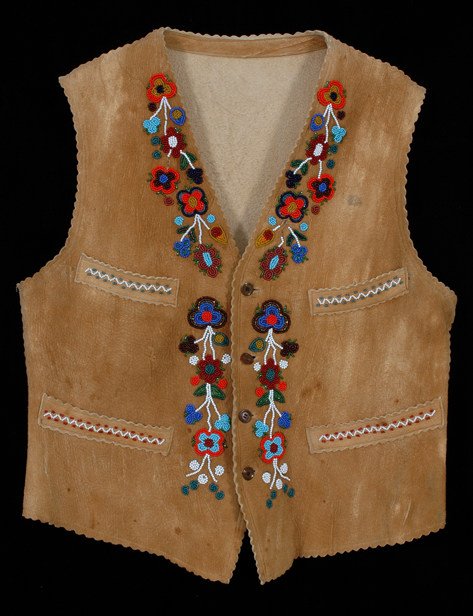 131 Cree Beaded Vest Floral Design Size Medium Goo : Lot 131