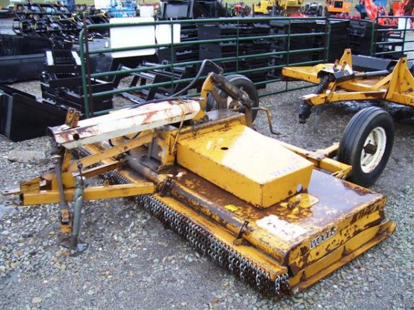 100: WOODS C114 10' PULL TYPE ROTARY MOWER : Lot 100