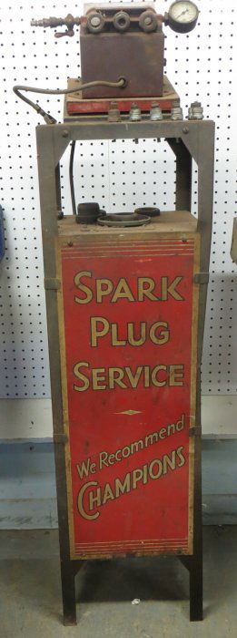 Champion Spark Plug Service machine, stands 51 inches h : Lot 204