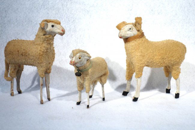 Collection of 50 miniature sheep, most wooden with wool : Lot 7