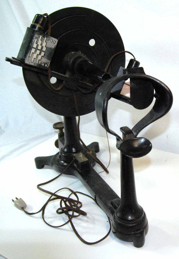 Antique Ophthalmometer by General Optical Company : Lot 250