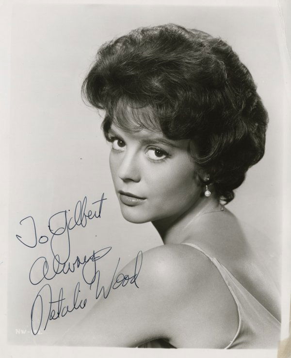 Natalie Wood Lovely Vintage Photograph Signed : Lot 201