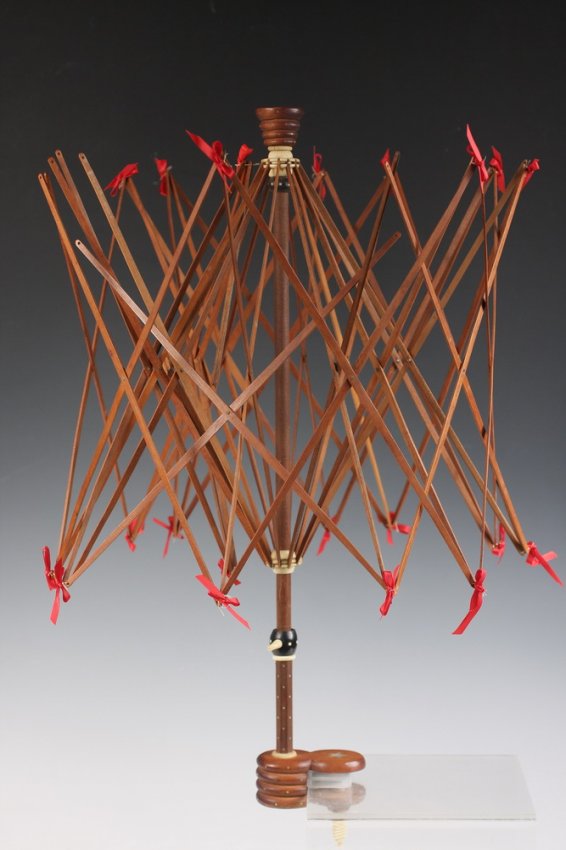 SAILOR-MADE SWIFT - Fine Sailor-Made Swift in red : Lot 368