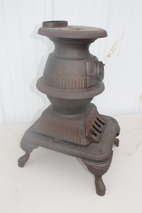 Ideal Arizona No. 1 cast iron laundry stove. 1895 The : Lot 470